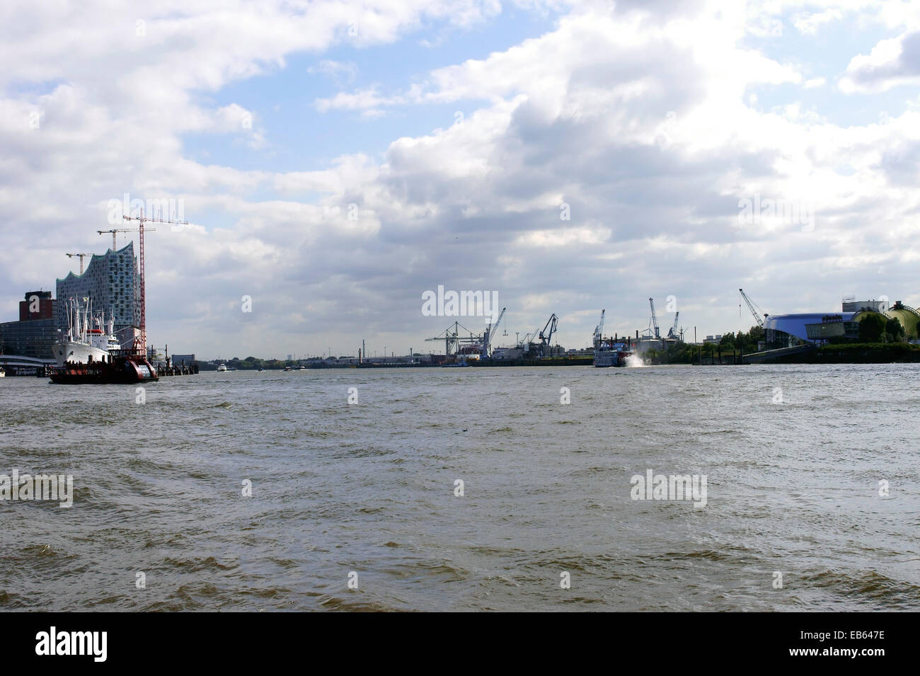 Elbe philharmonic hall city hi-res stock photography and images - Alamy