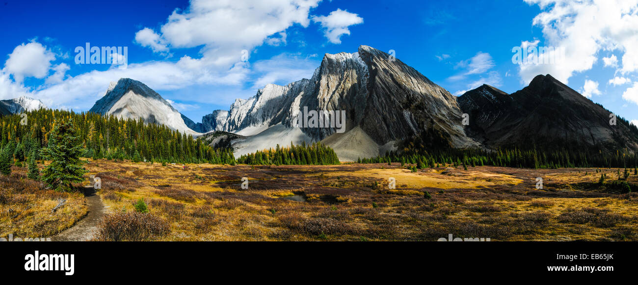 Scenic Landscapes of a high mountain lake, Chester Lake area of ...