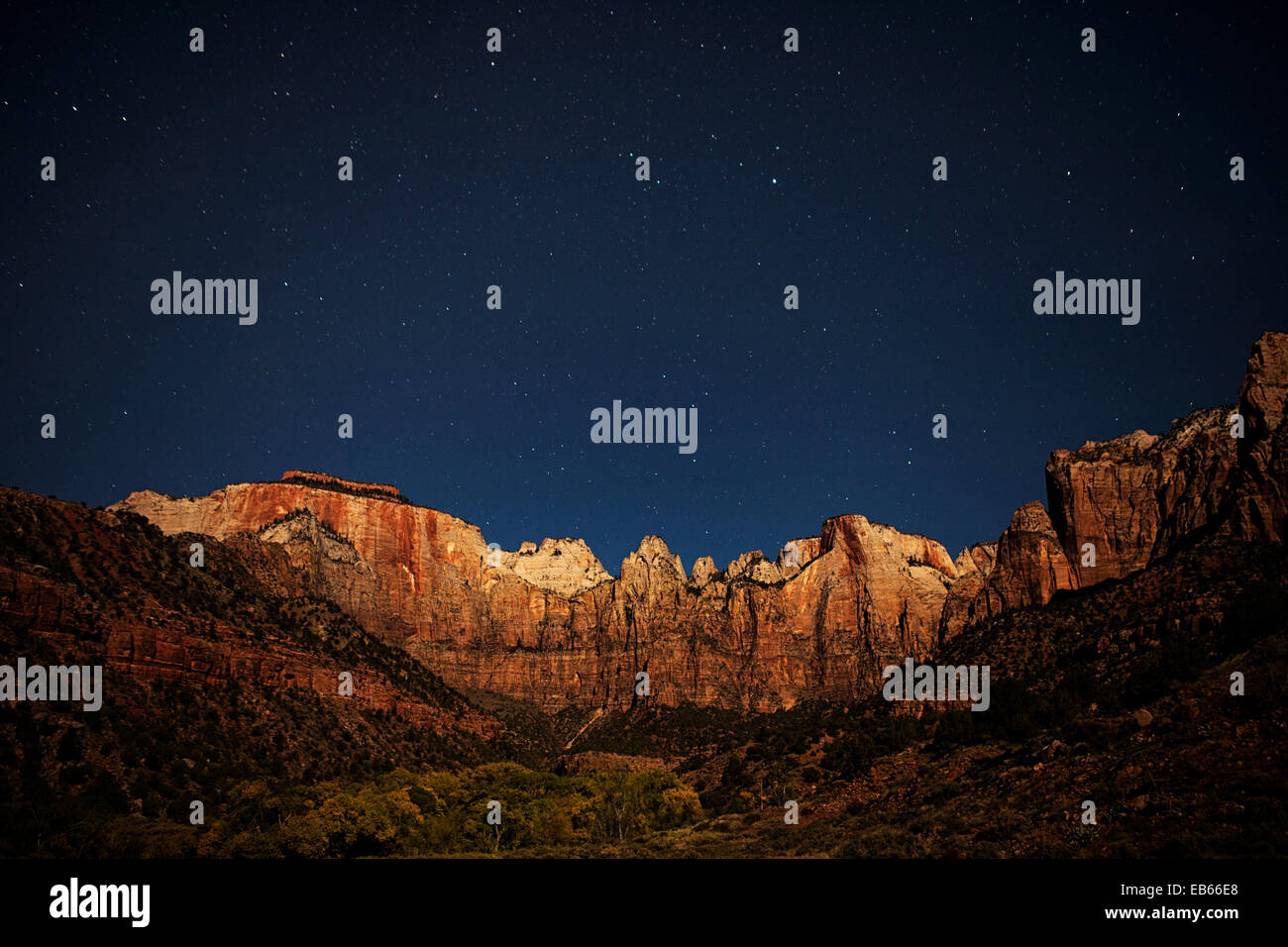 Utah night sky rock hi-res stock photography and images - Alamy