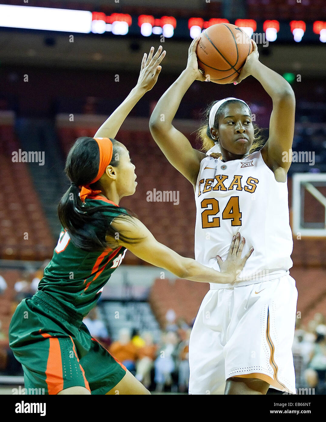 Ariel atkins hi-res stock photography and images - Alamy