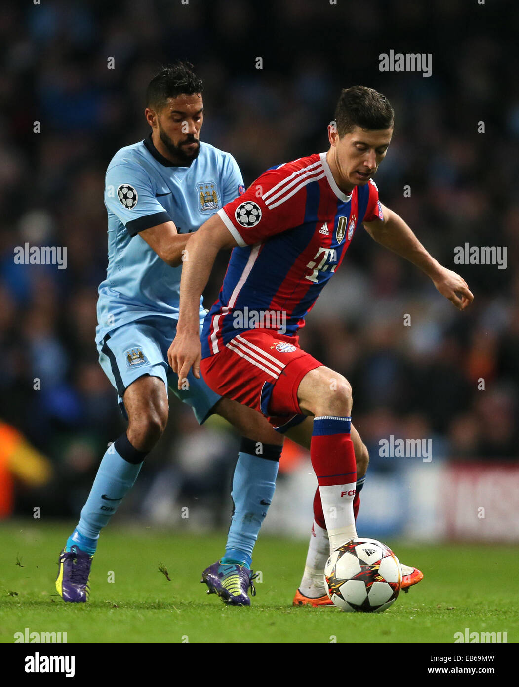Nov. 25, 2014 - Manchester, United Kingdom - Robert Lewandowski of ...