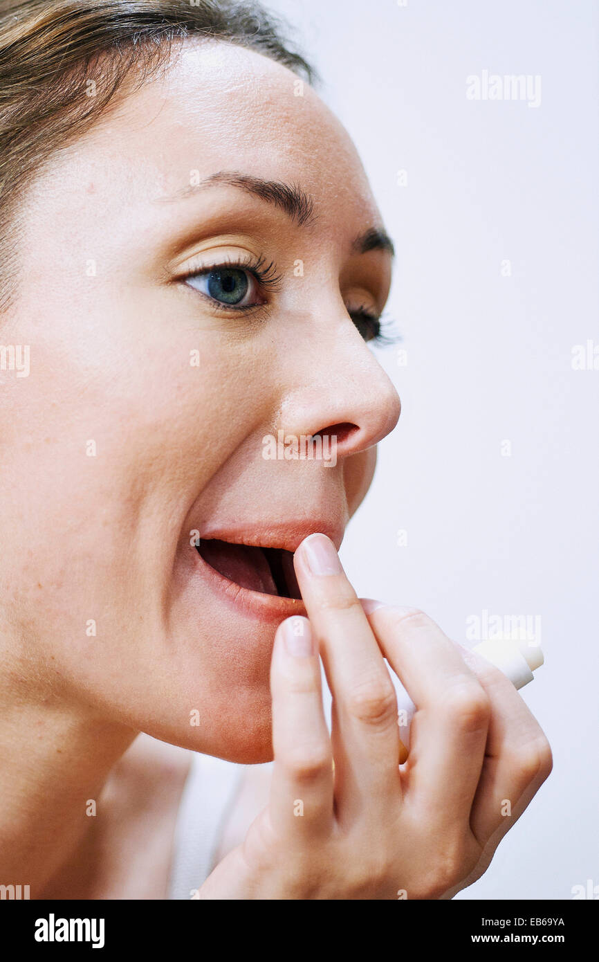 Chapped lips hi-res stock photography and images - Alamy