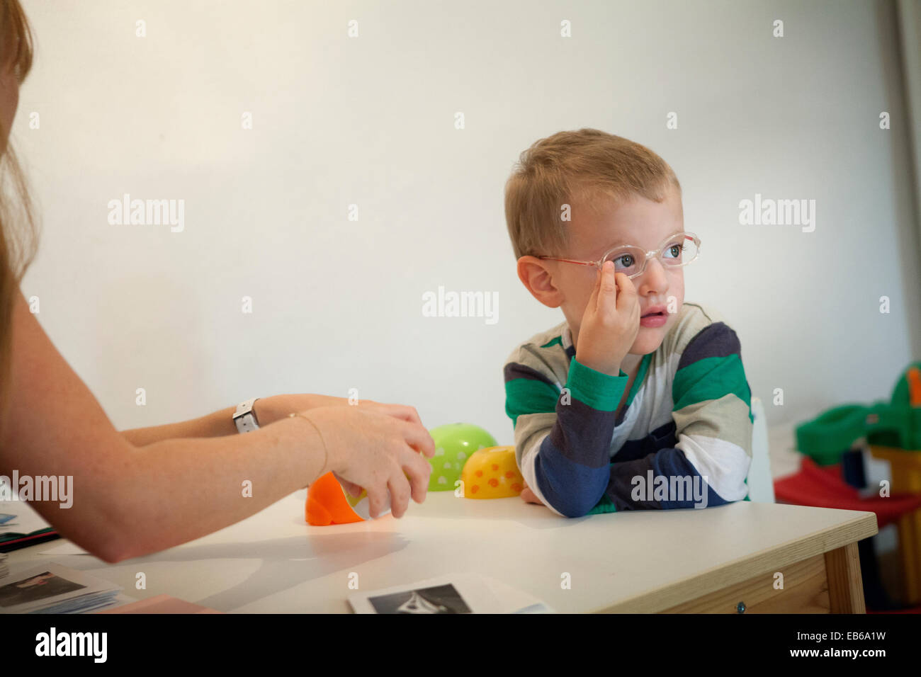 Autistic children hi-res stock photography and images - Alamy