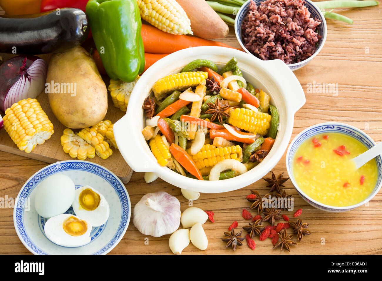 Assorted vegetables and cooked vegetable dish Stock Photo - Alamy