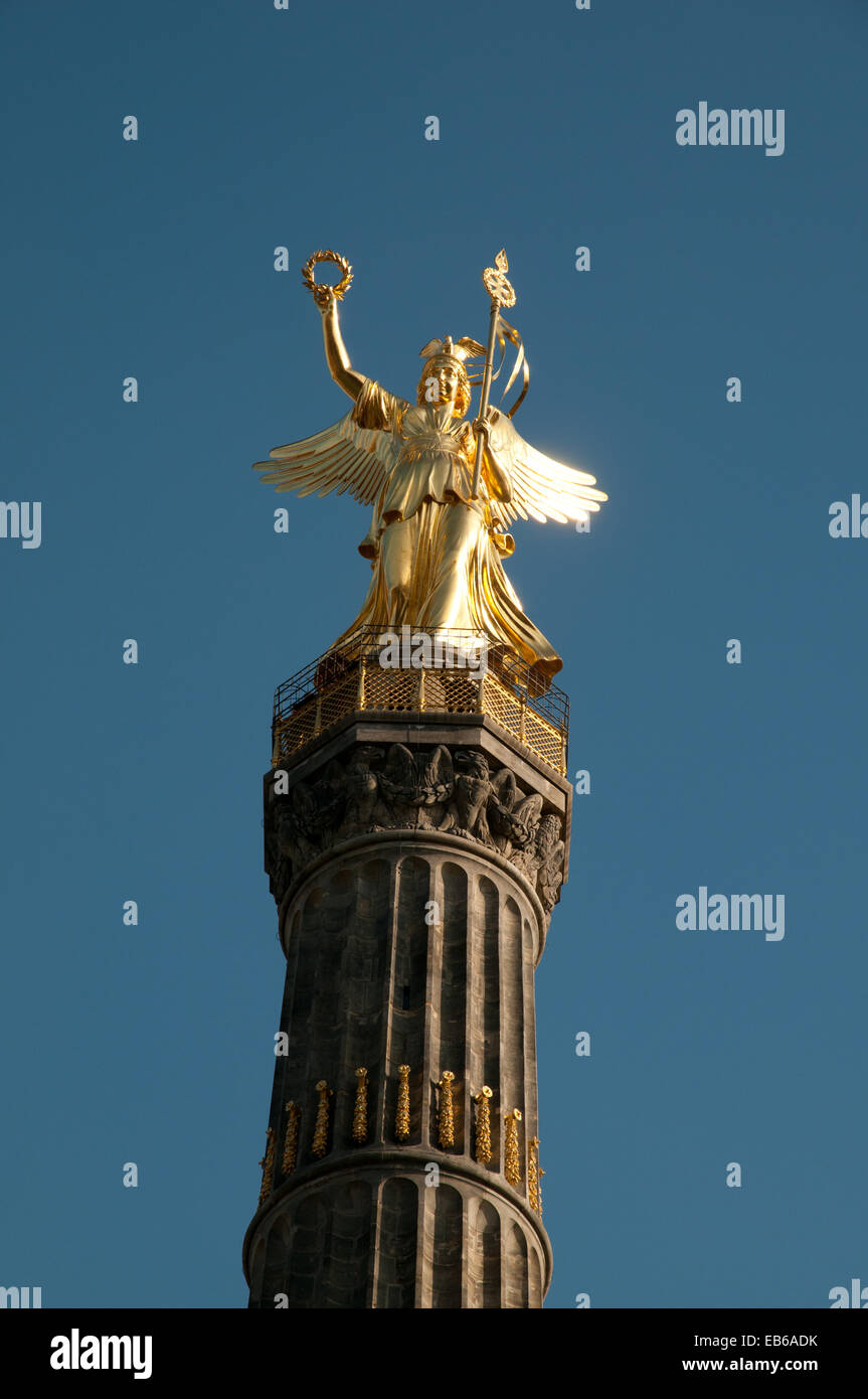 Victoria statue at top of Berlin Siegessaule Siegessaeule Victory ...