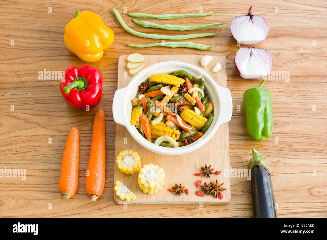 Assorted vegetables and cooked vegetable dish Stock Photo - Alamy