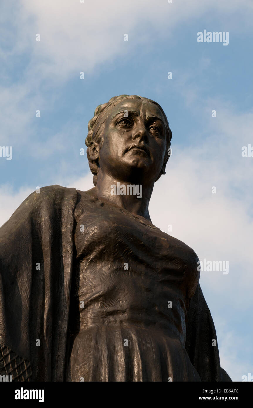 Soviet war memorial and war cemetery, Berlin Stock Photo - Alamy