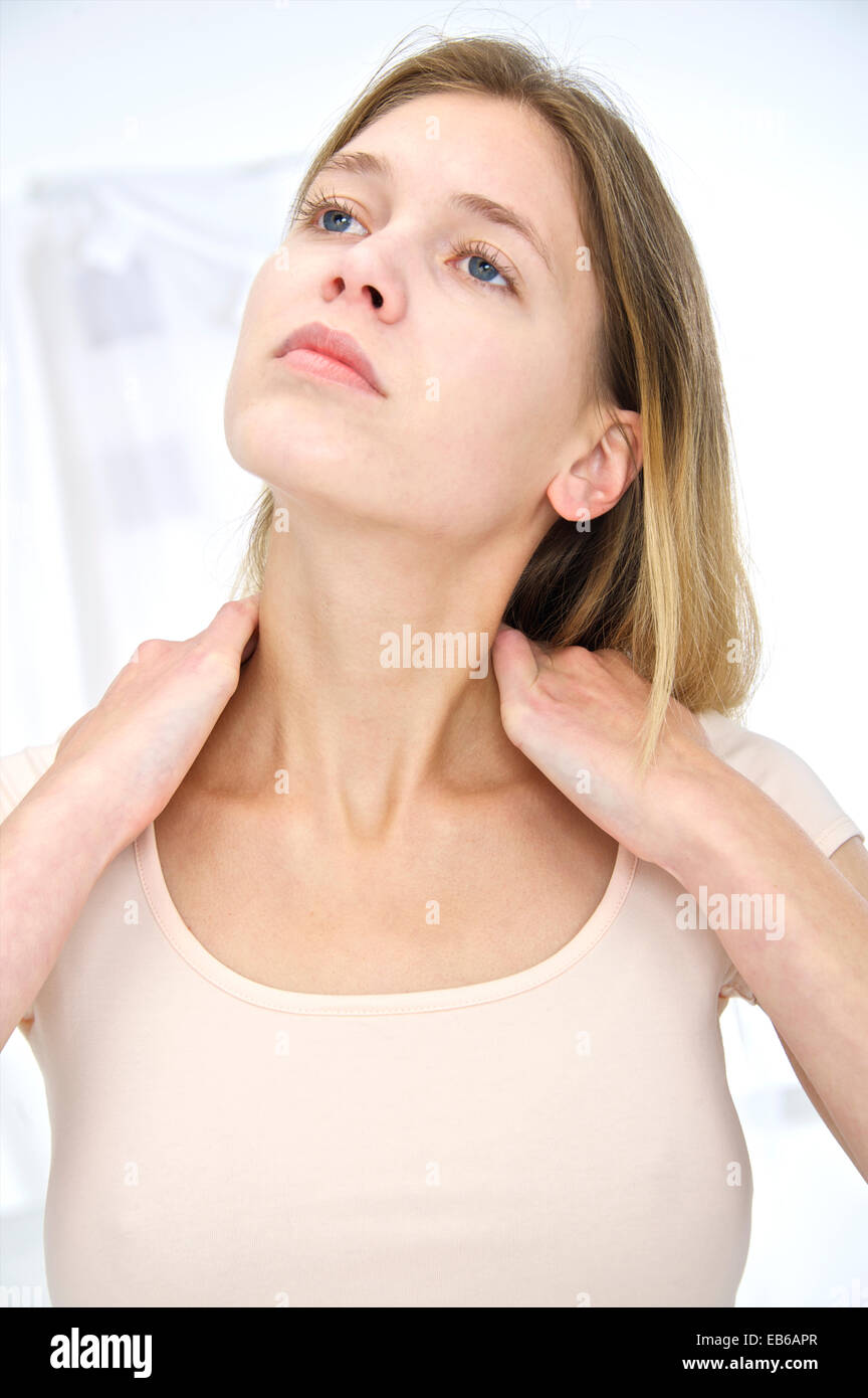 CERVICALGIA IN A WOMAN Stock Photo - Alamy