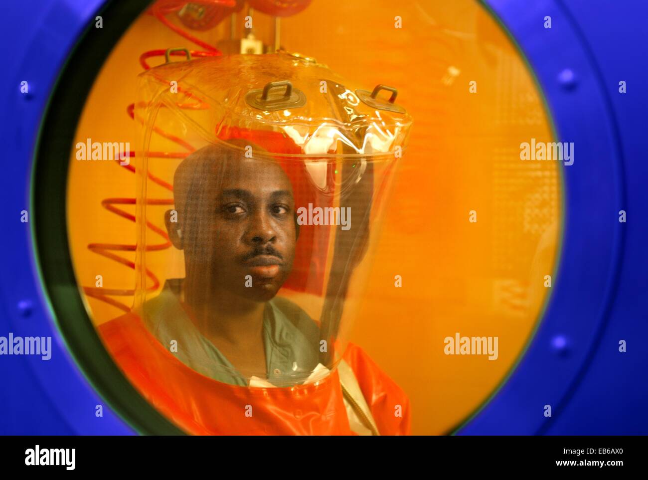 Biosafety suit hi-res stock photography and images - Alamy