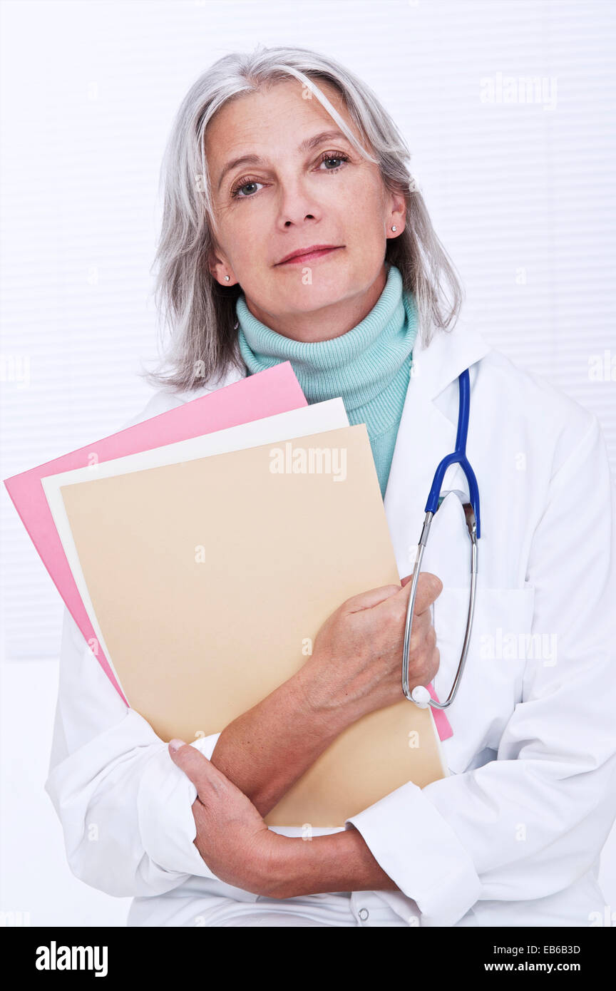 Old portraits of doctors hi-res stock photography and images - Alamy