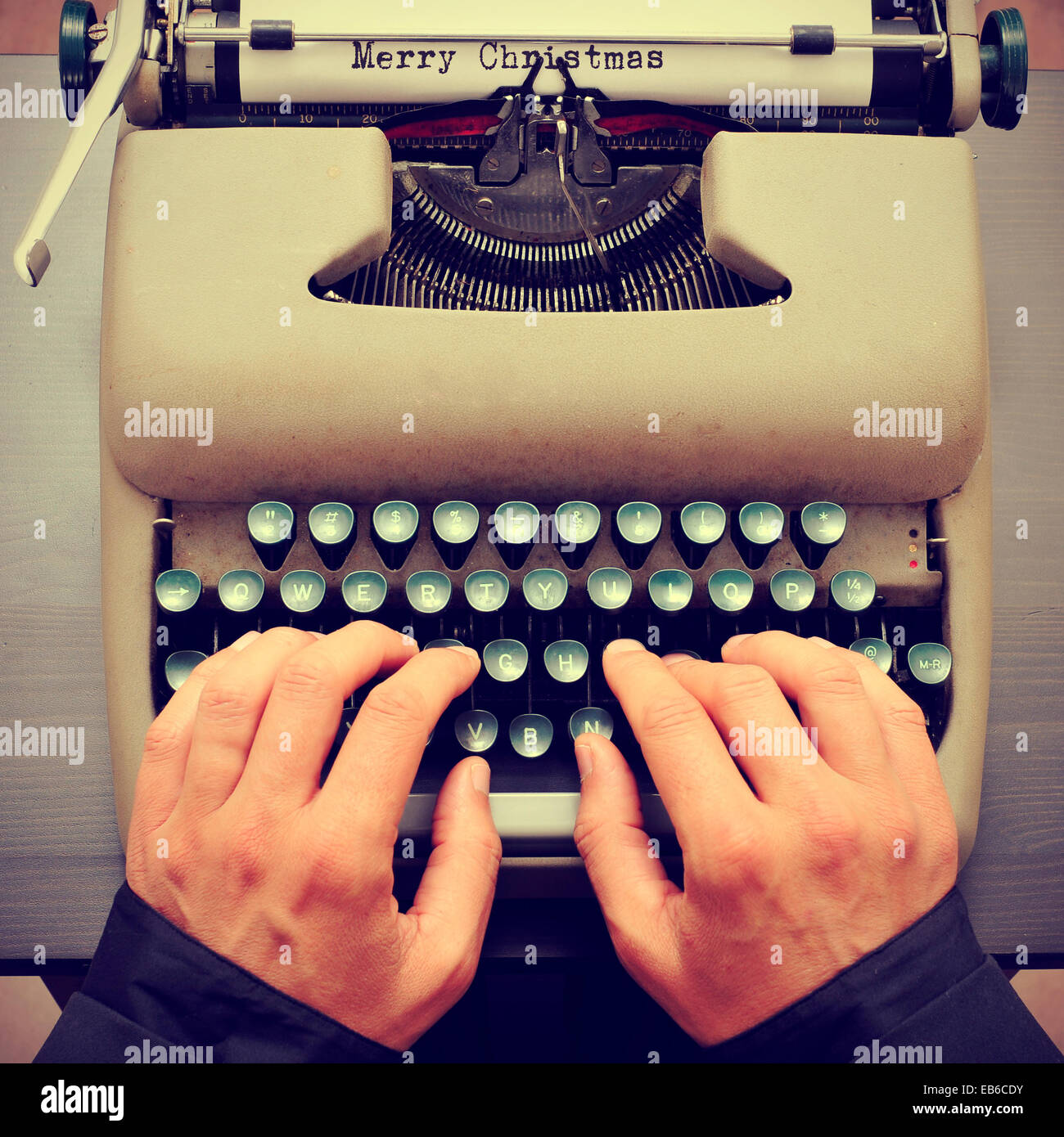 Hands on typewriter hi-res stock photography and images - Alamy
