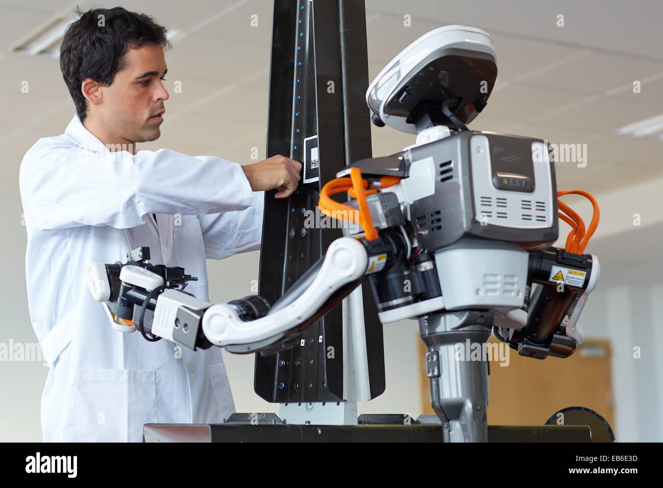 HIRO robot Humanoid robot for automotive assembly tasks in ...