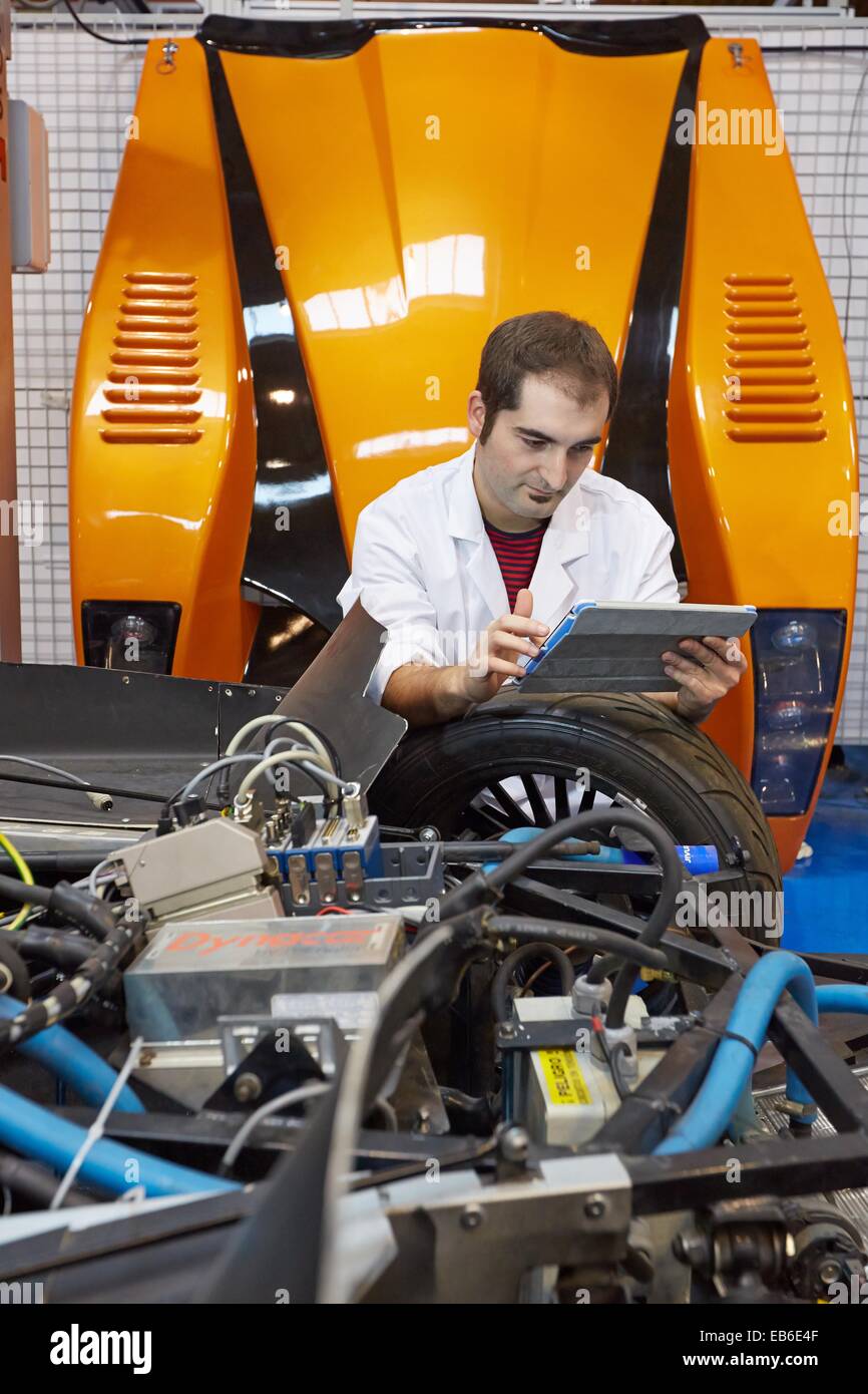 New science and innovation centre hi-res stock photography and images ...