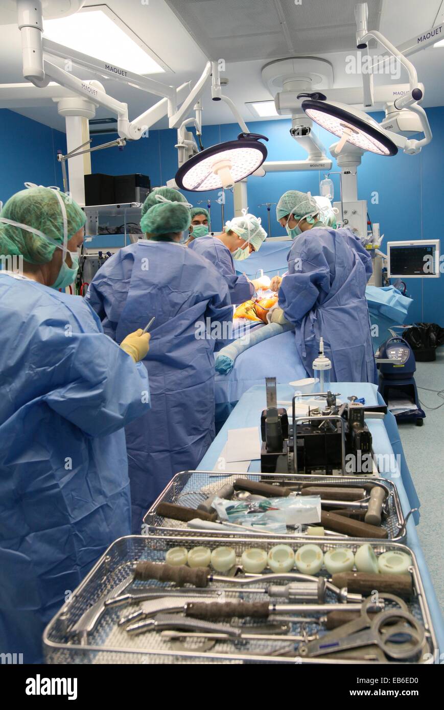 Trauma and orthopaedics hi-res stock photography and images - Alamy