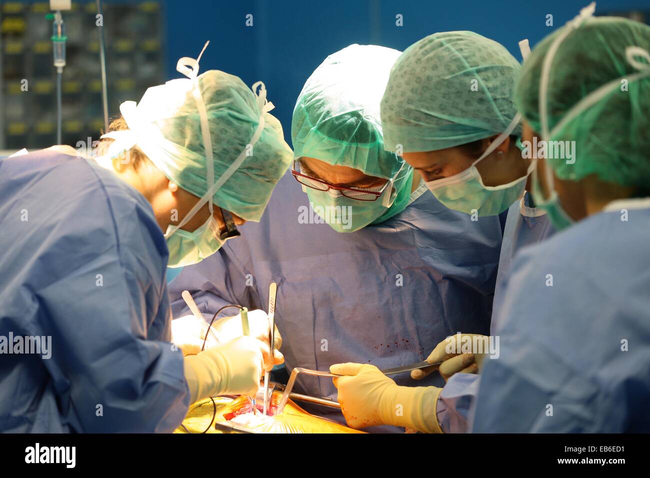 Trauma Surgeon High Resolution Stock Photography and Images - Alamy