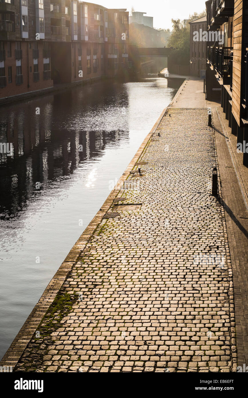 Quay stone hi-res stock photography and images - Alamy