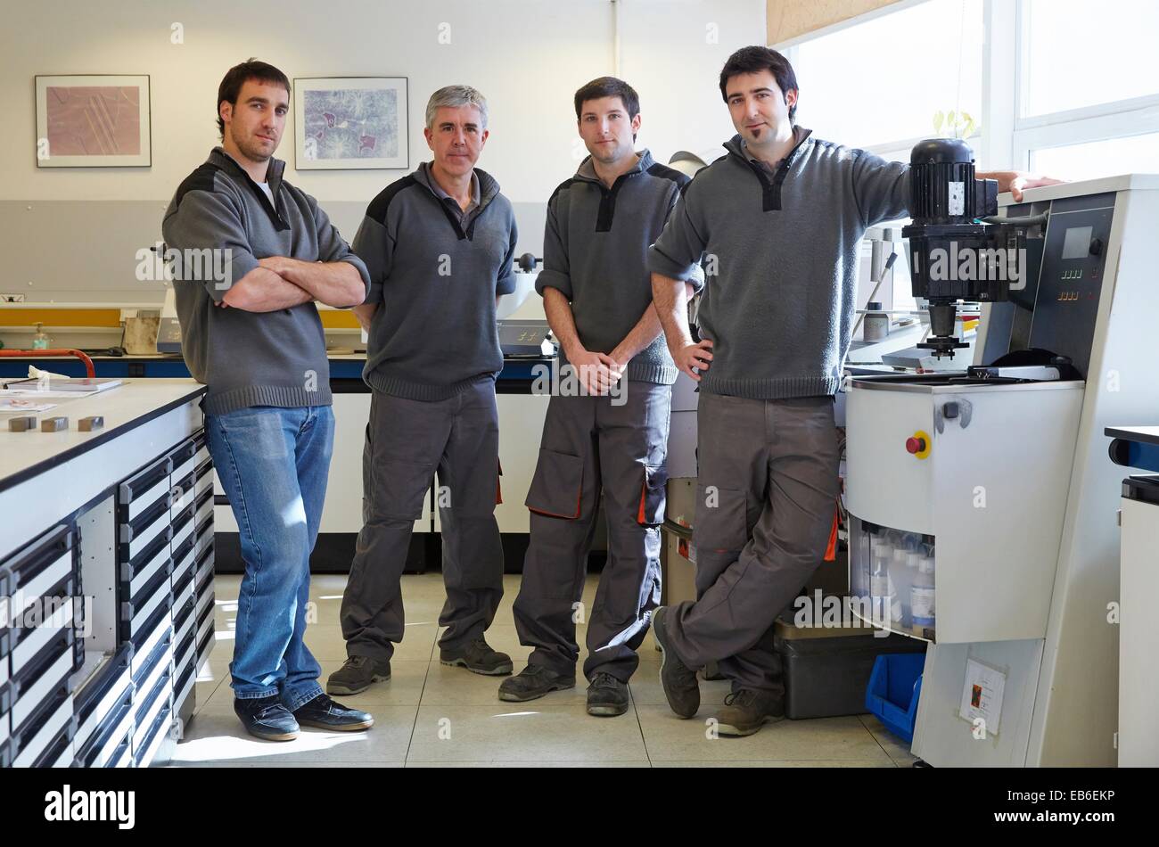 Team Mechanical workshop embedded sample preparation Characterization ...