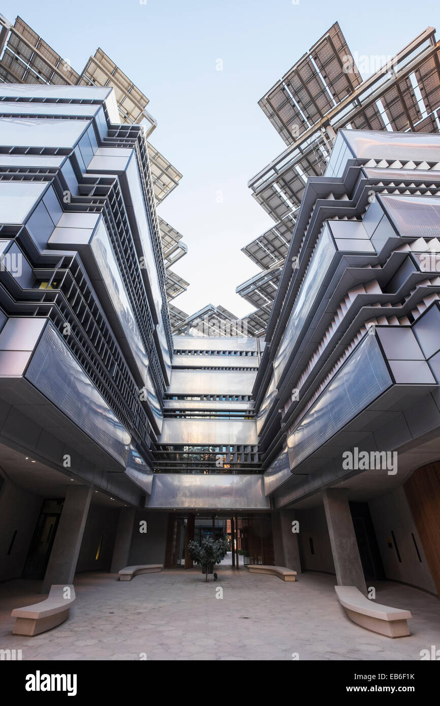 Masdar city solar panels hi-res stock photography and images - Alamy