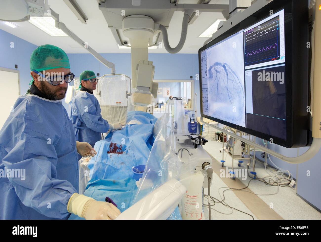 Coronary Artery Stenting High Resolution Stock Photography and Images ...