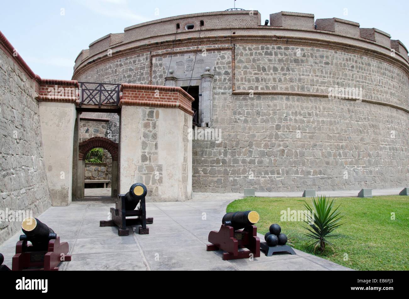 Real felipe fortress peru hi-res stock photography and images - Alamy