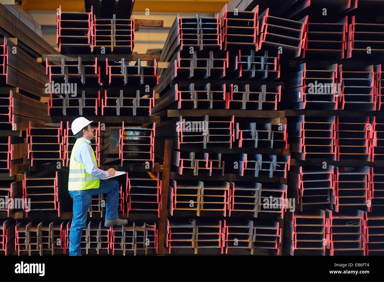 Stacked Girder Steel Beam High Resolution Stock Photography and Images - Alamy