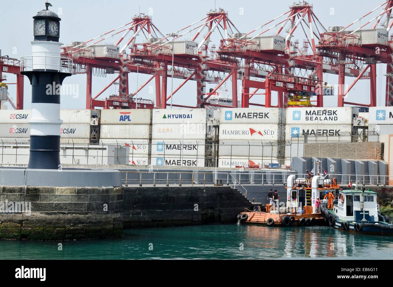 Port of callao lima,peru container hi-res stock photography and images ...