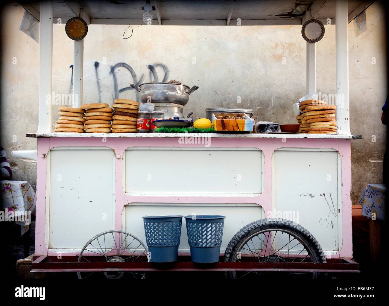 Catering cart hi-res stock photography and images - Alamy