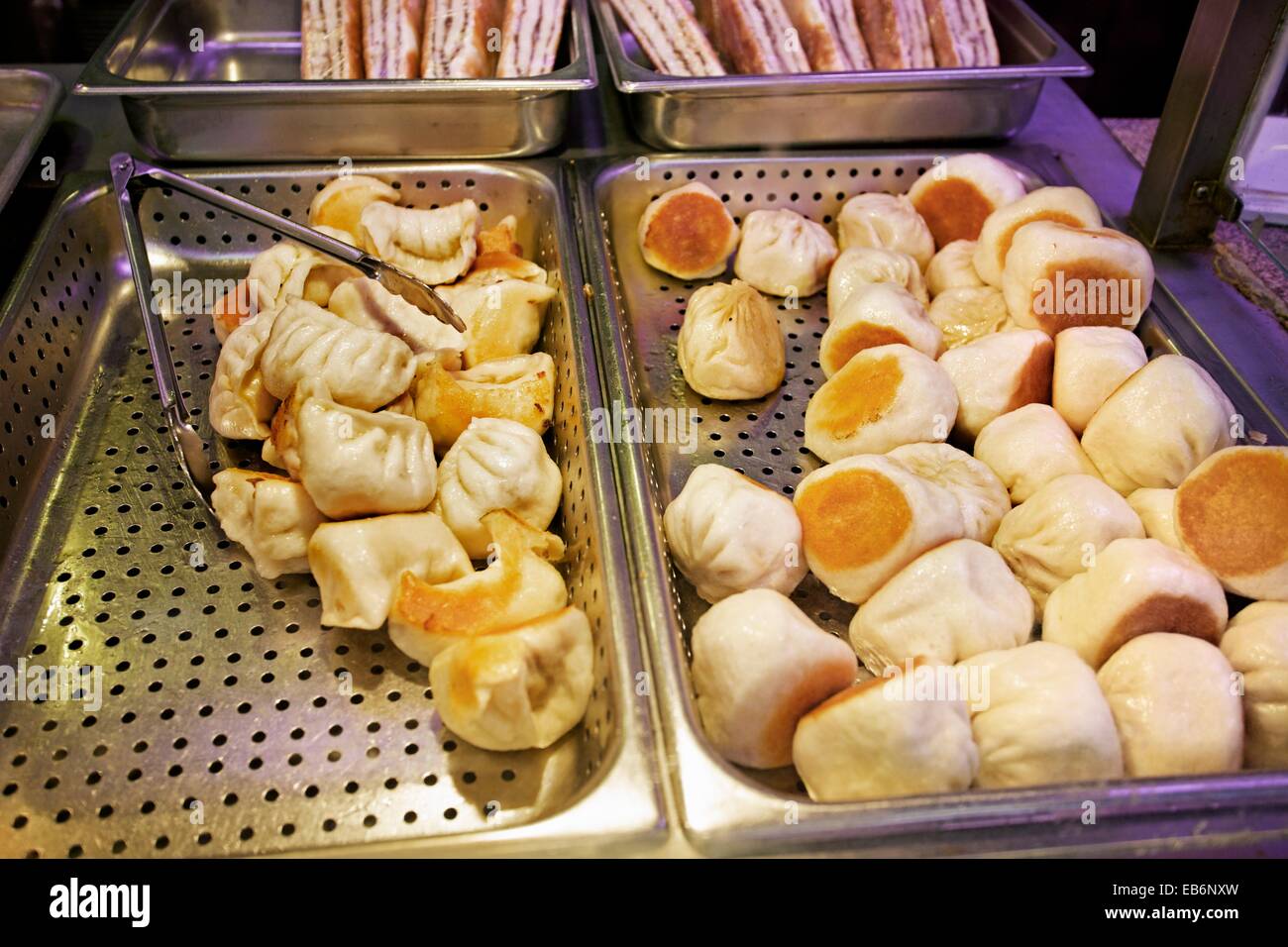 New world chinese restaurant hi-res stock photography and images - Alamy