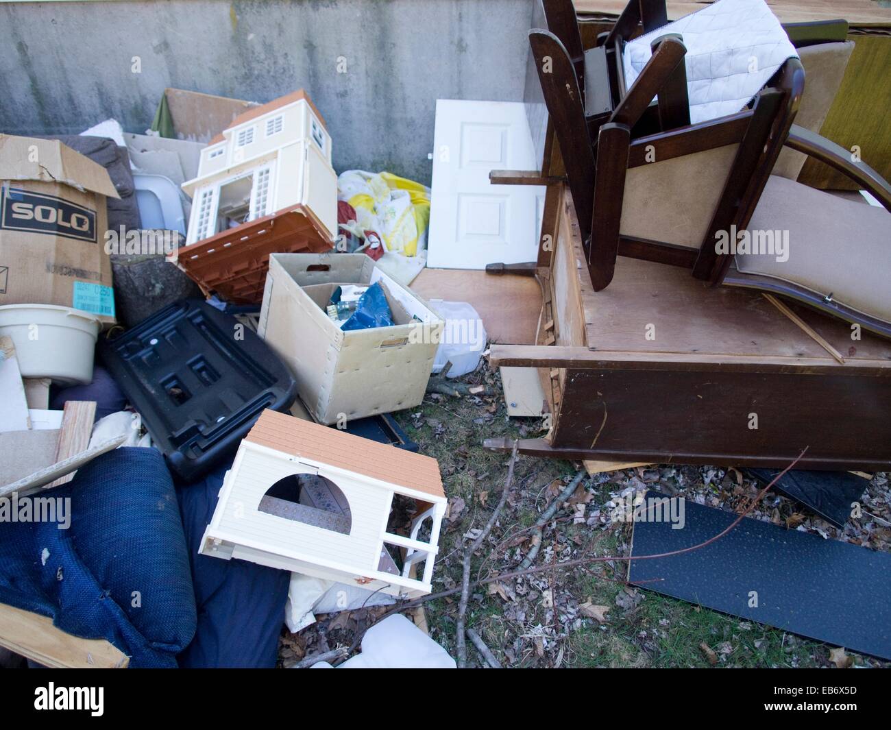 Unwanted belongings hi-res stock photography and images - Alamy