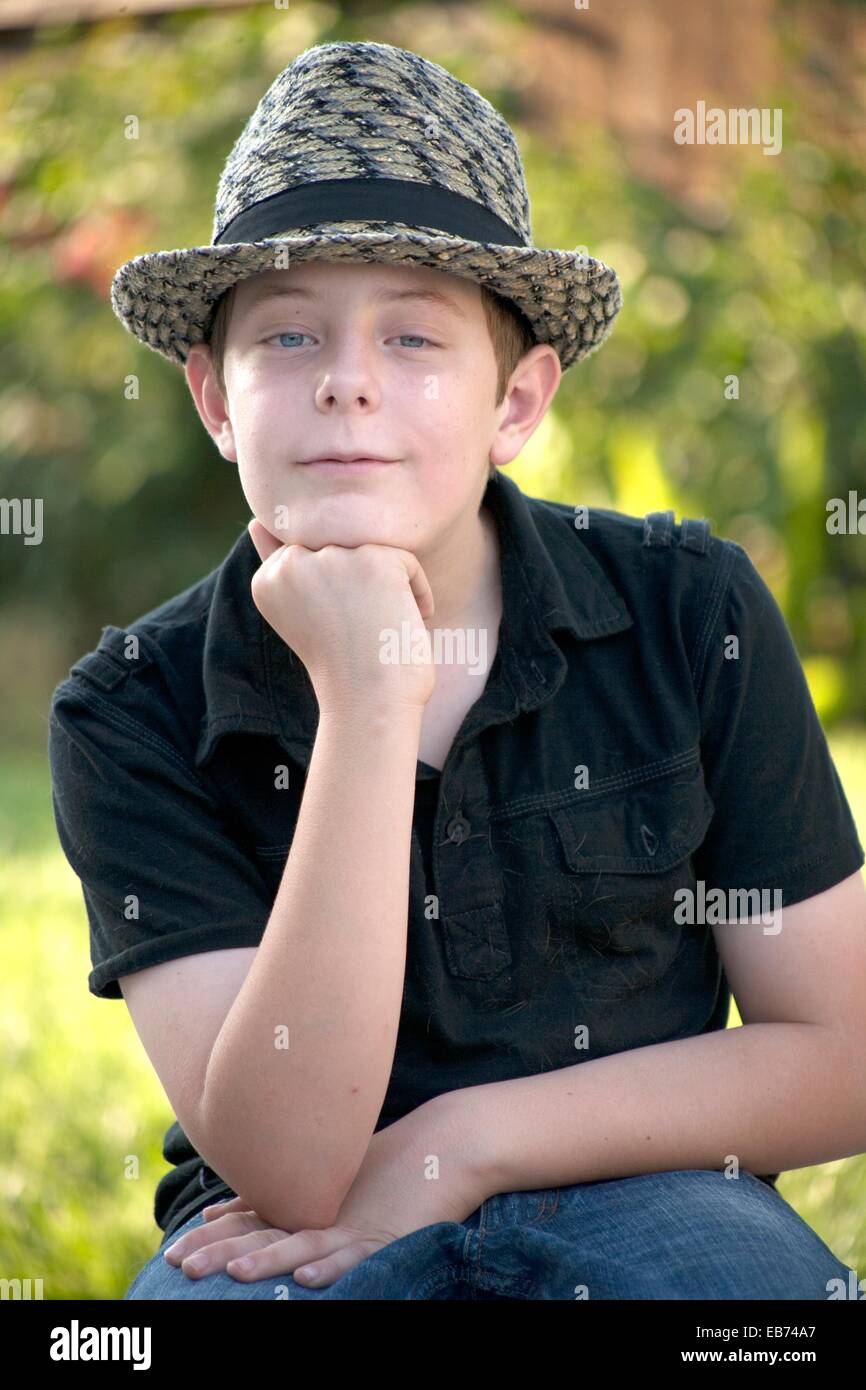 Propping eyes open hi-res stock photography and images - Alamy