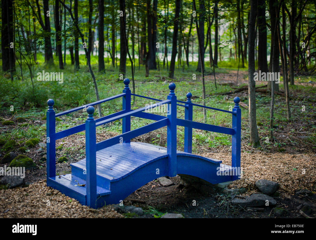 Blue bridge hi-res stock photography and images - Alamy