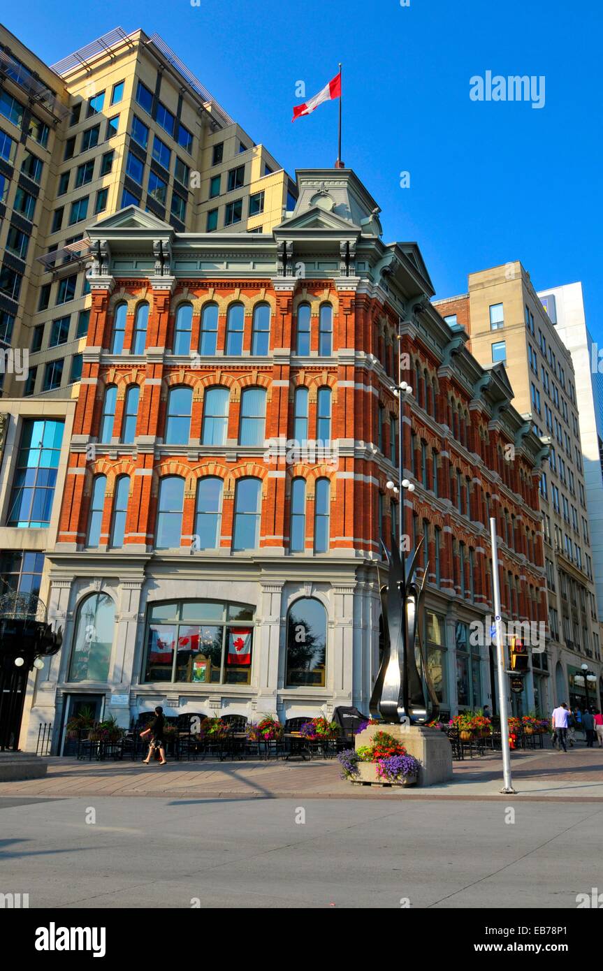 Ottawa sparks street mall hi-res stock photography and images - Alamy