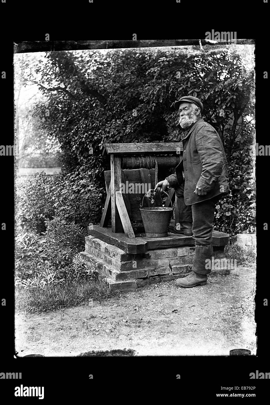 Edwardian village life hi-res stock photography and images - Alamy