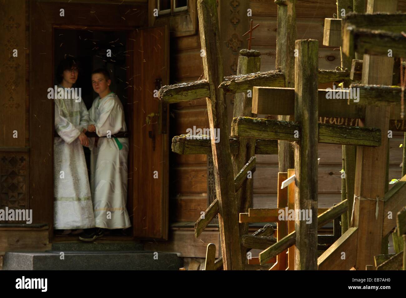 Altar servers horizontal hi-res stock photography and images - Alamy