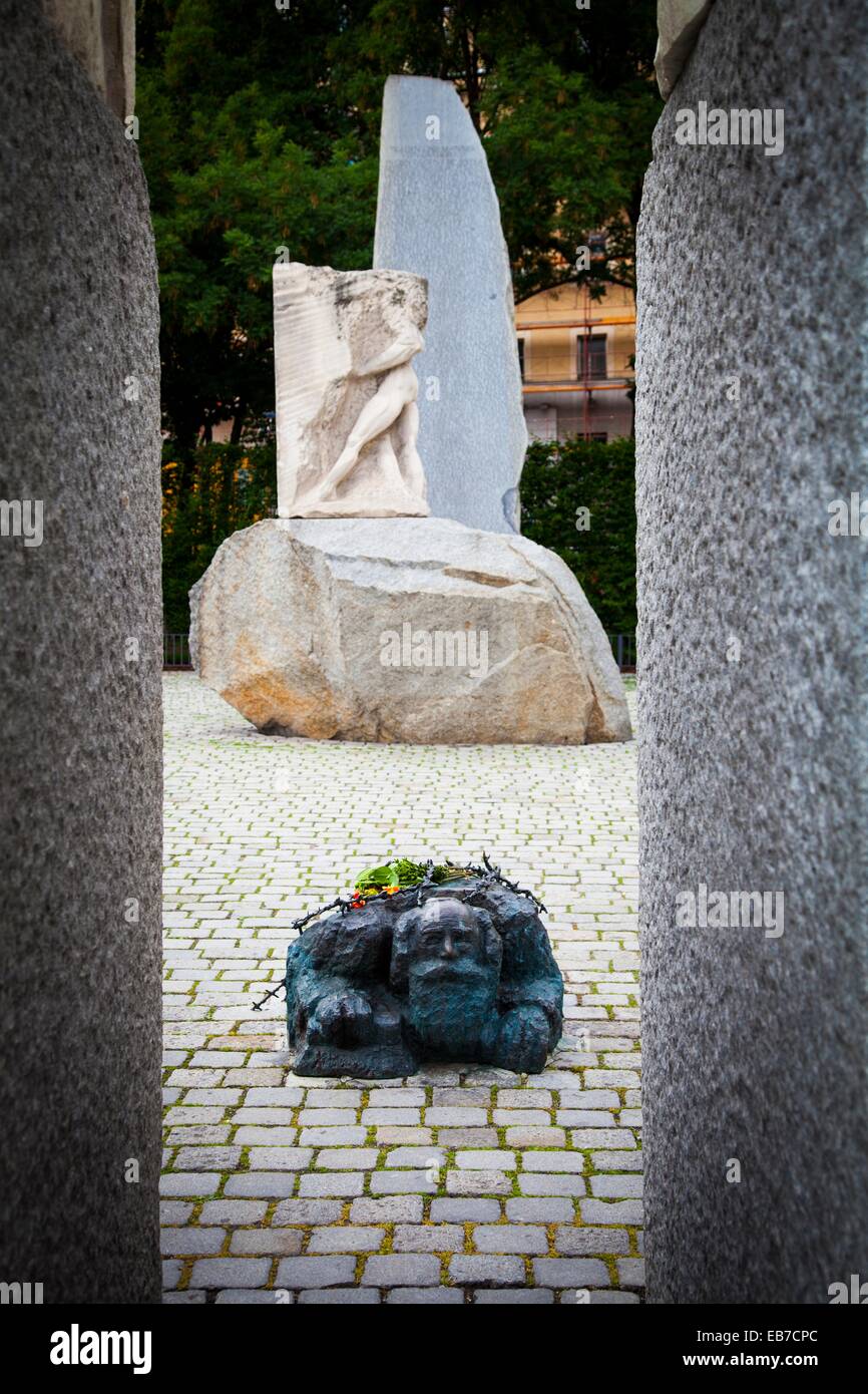 Monument against war fascism vienna hi-res stock photography and images ...