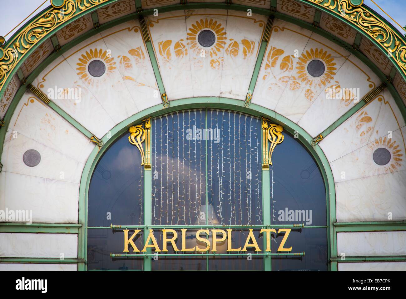 Karlplatz vienna hi-res stock photography and images - Alamy