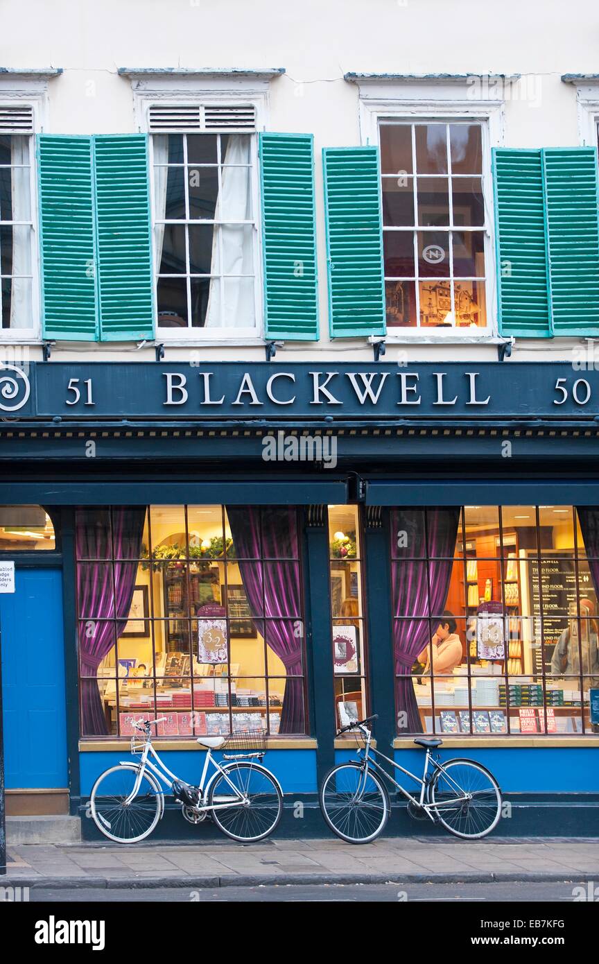 Blackwell's book shop oxford hi-res stock photography and images - Alamy
