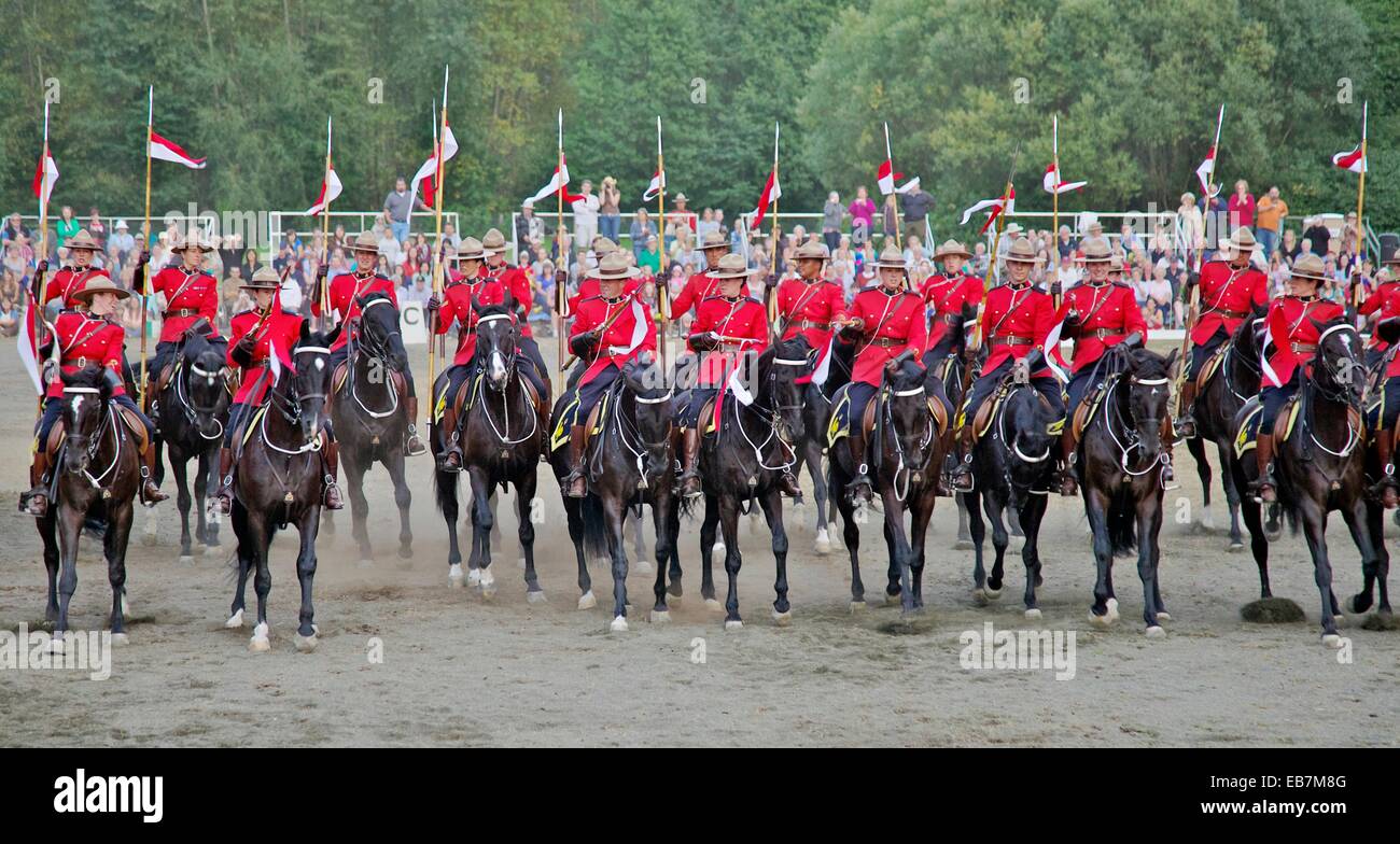 Rcmp officer uniform hi-res stock photography and images - Alamy