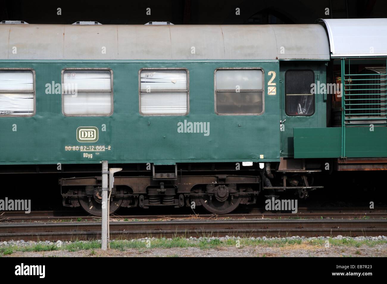 Old railroad cars hi-res stock photography and images - Alamy