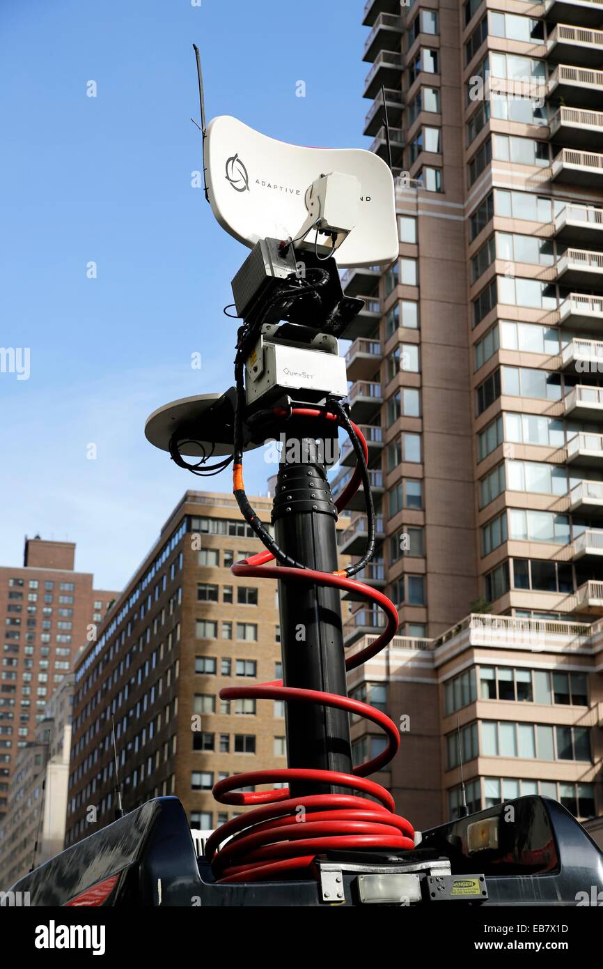 Mobile tv broadcast van hi-res stock photography and images - Alamy