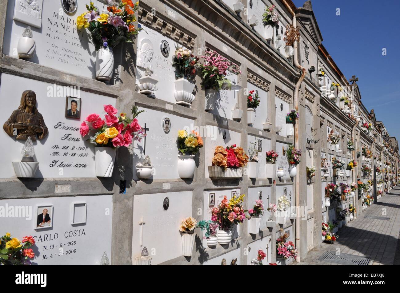 Cemetery of certosa hi-res stock photography and images - Alamy