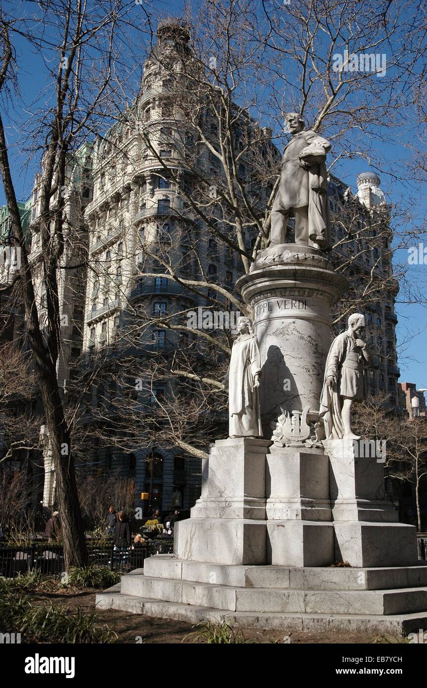 Giuseppe verdi sculpture monument hi-res stock photography and images ...
