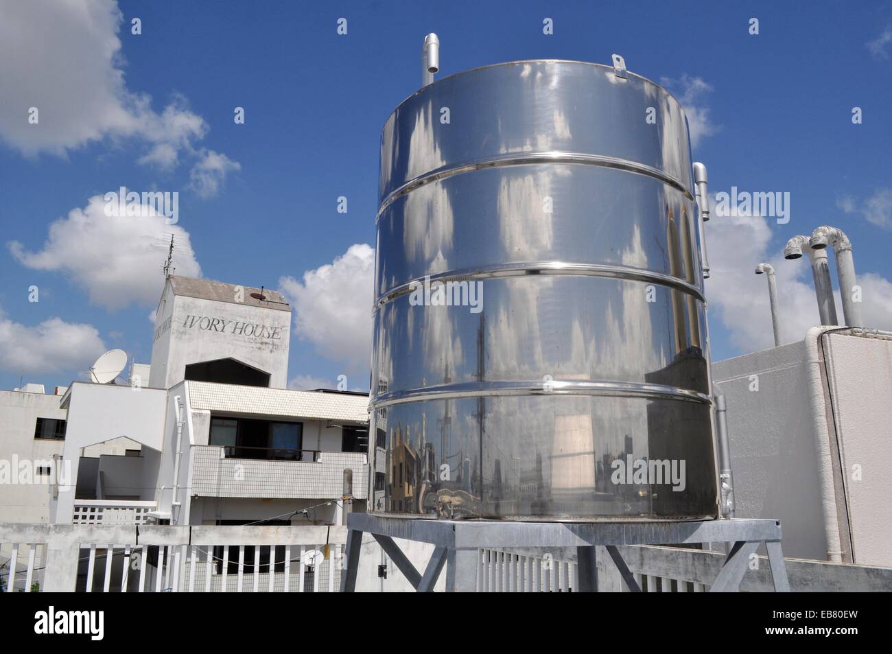 Okinawa city tank hi-res stock photography and images - Alamy