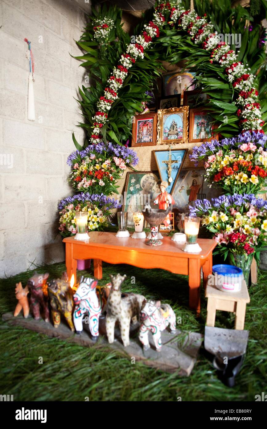 Mayan altar in Chiapas, Mexico Stock Photo - Alamy