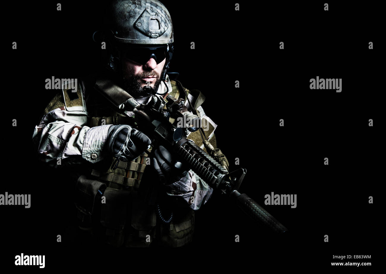 Bearded special forces soldier Stock Photo - Alamy