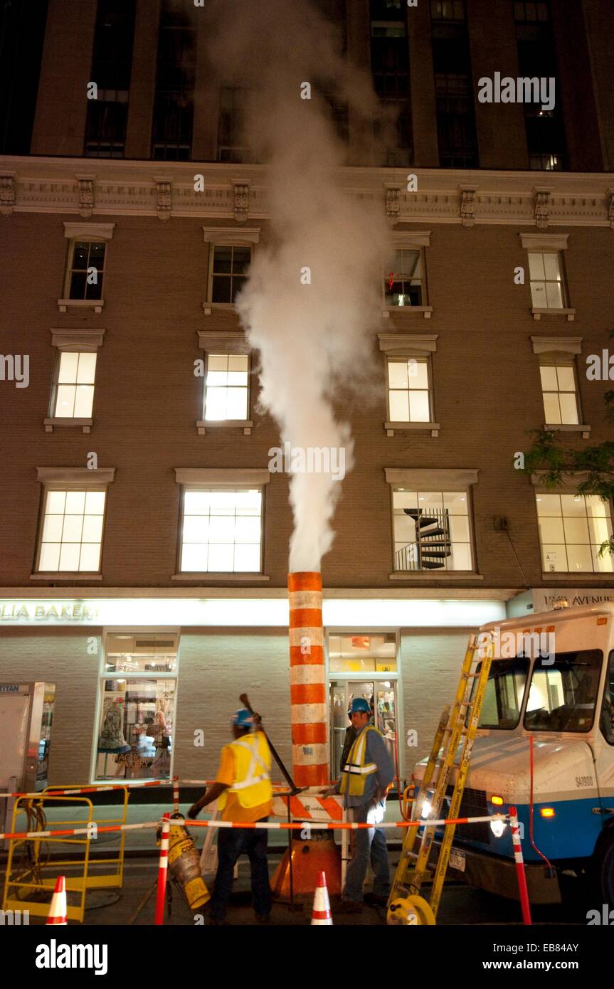 Steam stack new york city street hi-res stock photography and images ...