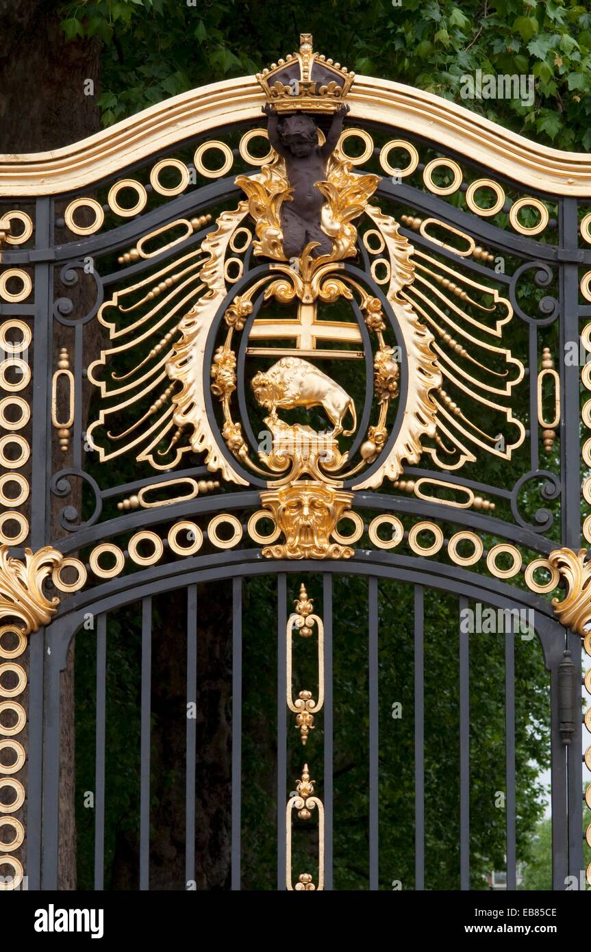 Green Park Gates High Resolution Stock Photography and Images - Alamy