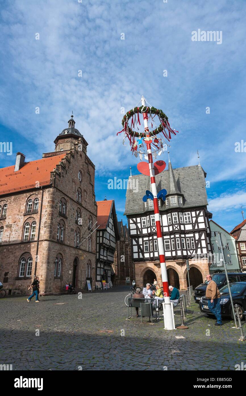 The picturesque market square with city hall Walpurgiskirche and ...