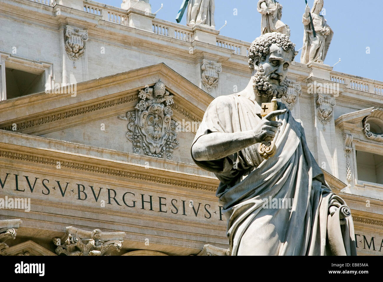 Statue of st peter vatican hi-res stock photography and images - Alamy