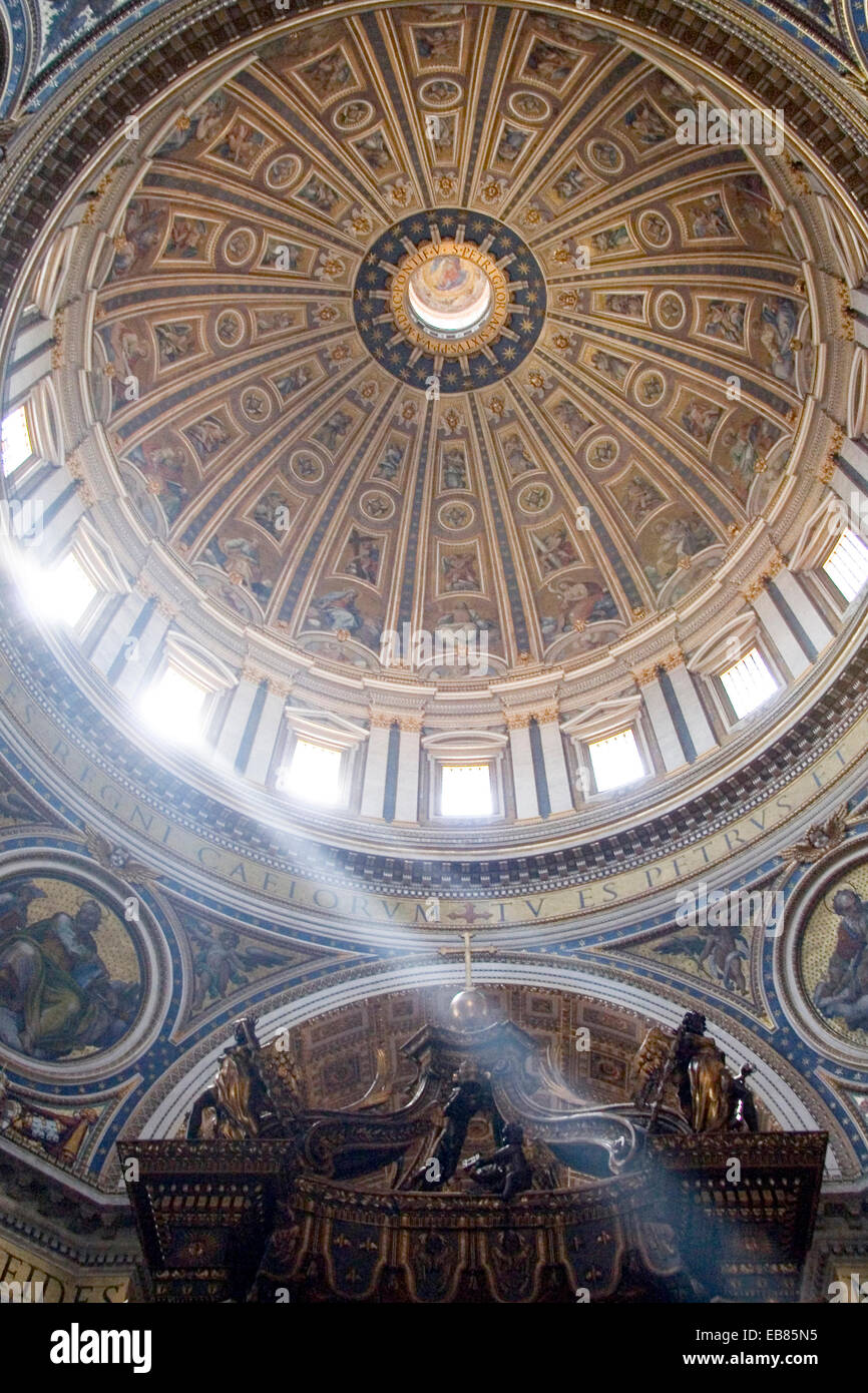Dome of st peter basilica hi-res stock photography and images - Alamy